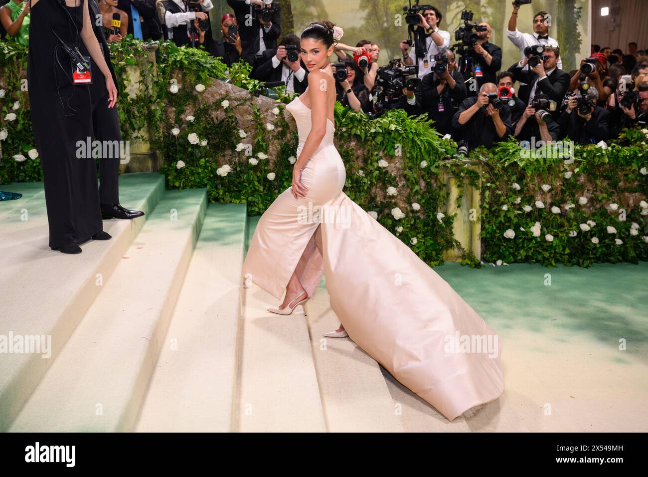 New York, USA. 6 May 2024. Kylie Jenner attending the Metropolitan ...