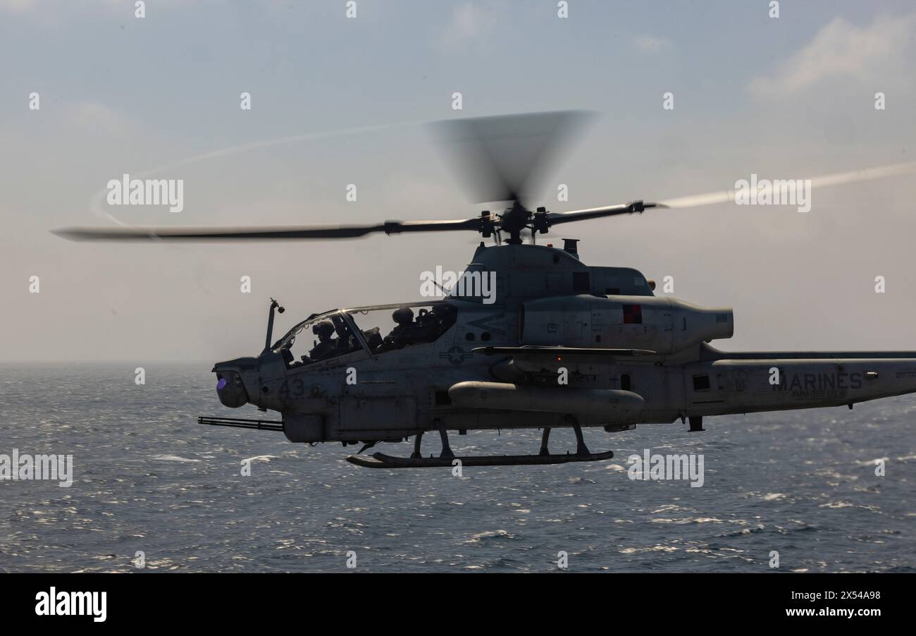 A U.S. Marine Corps AH-1Z Viper with Marine Medium Tiltrotor Squadron ...