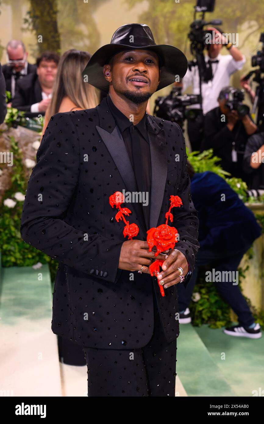 New York, USA. 6 May 2024. Usher attending the Metropolitan Museum of ...