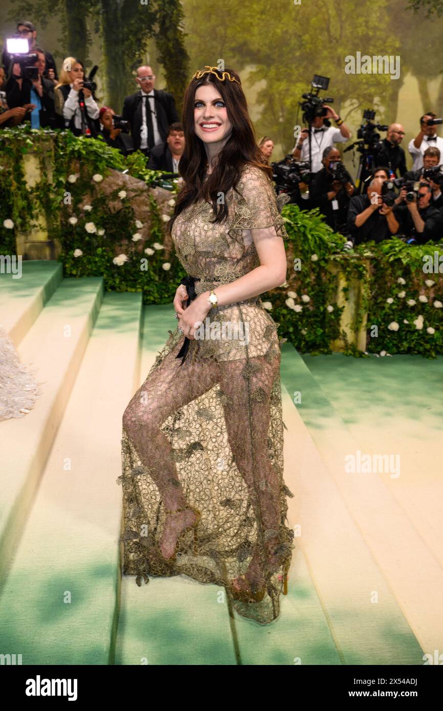 Alexandra daddario 2024 hi-res stock photography and images - Alamy