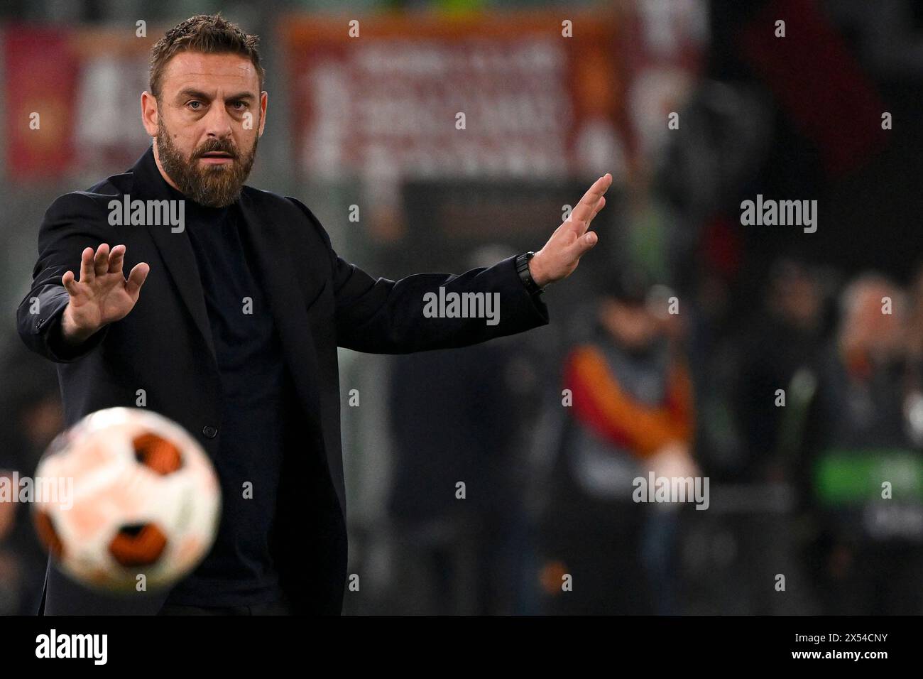 Daniele De Rossi coach of AS Roma gestures during the Europa League ...