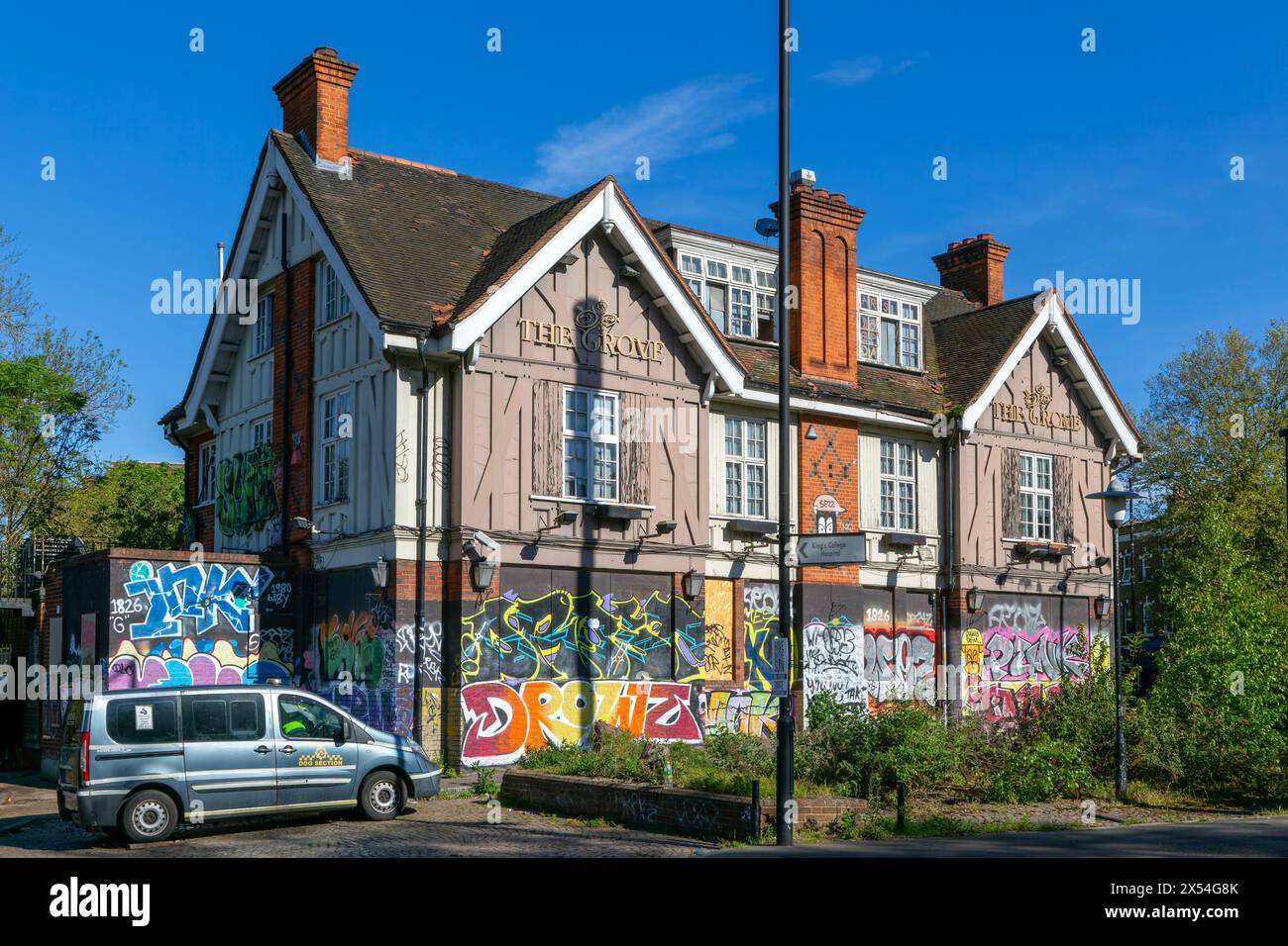 Closed derelict pub The Grove Tavern, Dulwich, London, England, UK ...