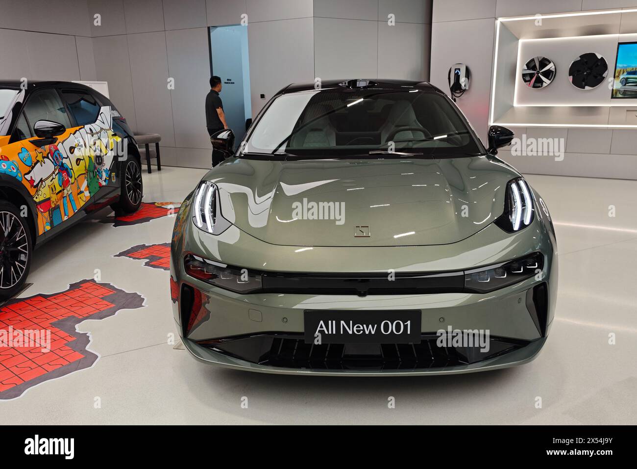 SHANGHAI, CHINA - MAY 7, 2024 - Customers check out ZEEKR new energy ...