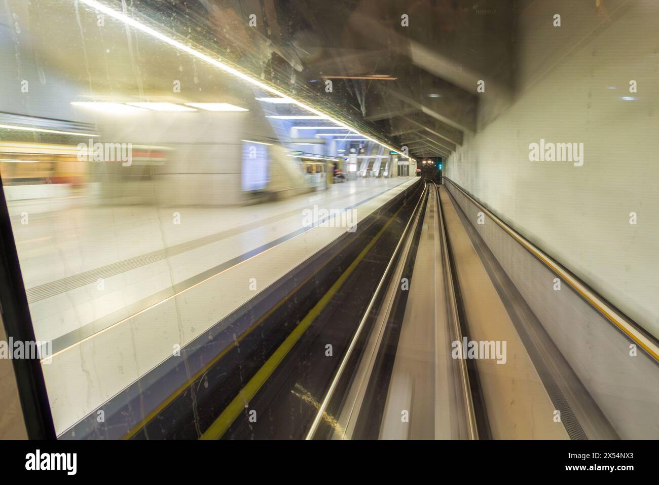 M4 metro 4 hi-res stock photography and images - Alamy