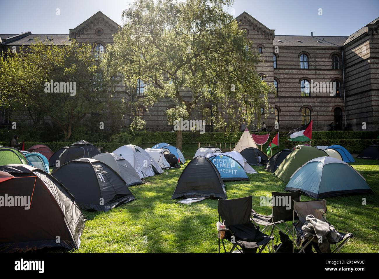 Copenhagen, Denmark. 07th May, 2024. Students have set up a tent camp ...