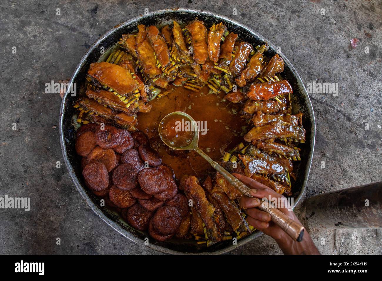 Kashmiri culture hi-res stock photography and images - Alamy