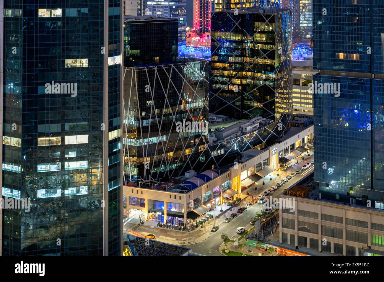 Gate mall qatar hi-res stock photography and images - Alamy