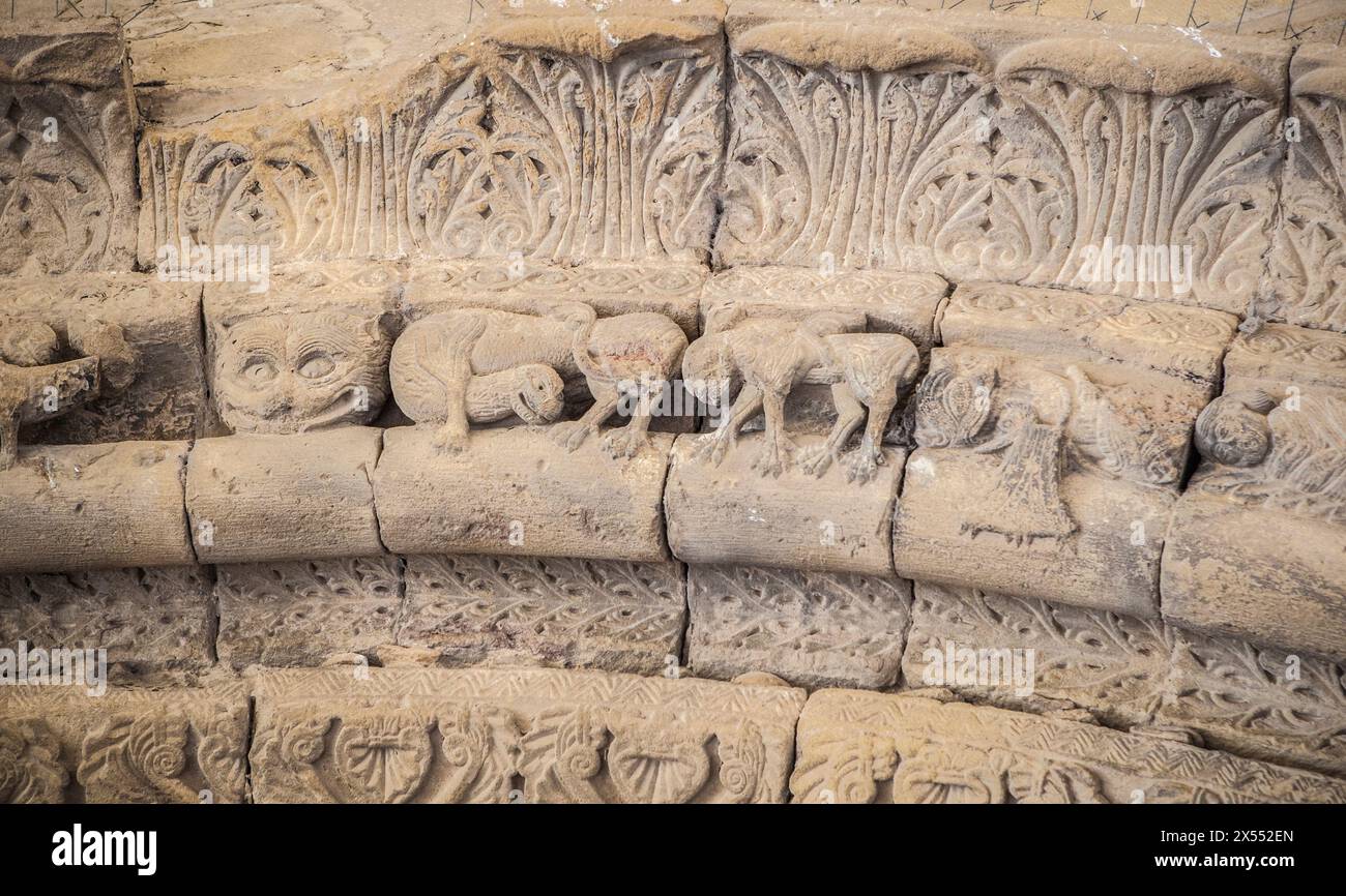 Crucifijo medieval hi-res stock photography and images - Alamy