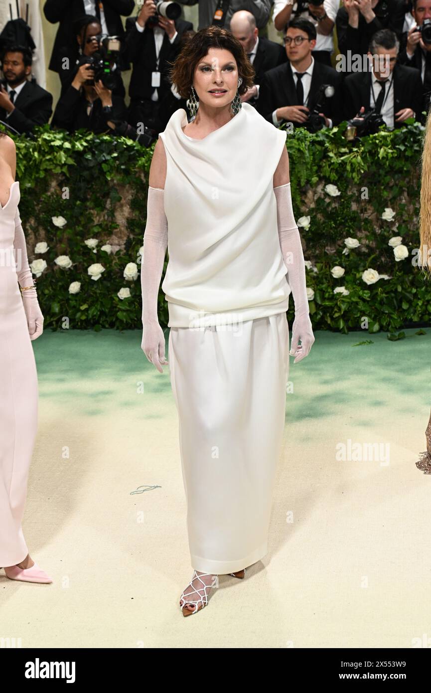 New York, USA. May 6th, 2024. Linda Evangelista arriving at The Met ...