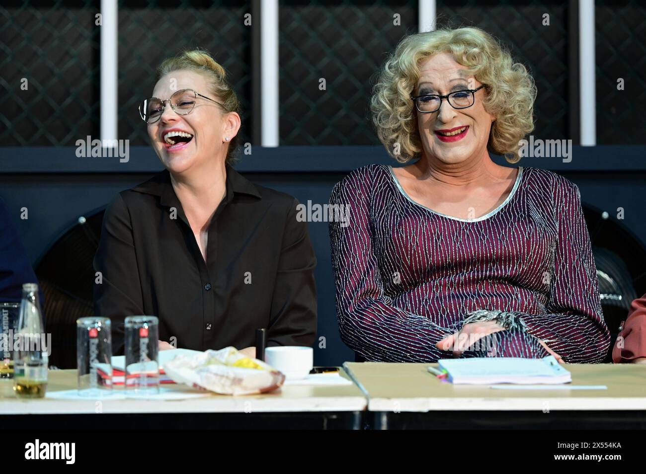 Bad Hersfeld, Germany. 07th May, 2024. The two actresses Anna Loos and ...