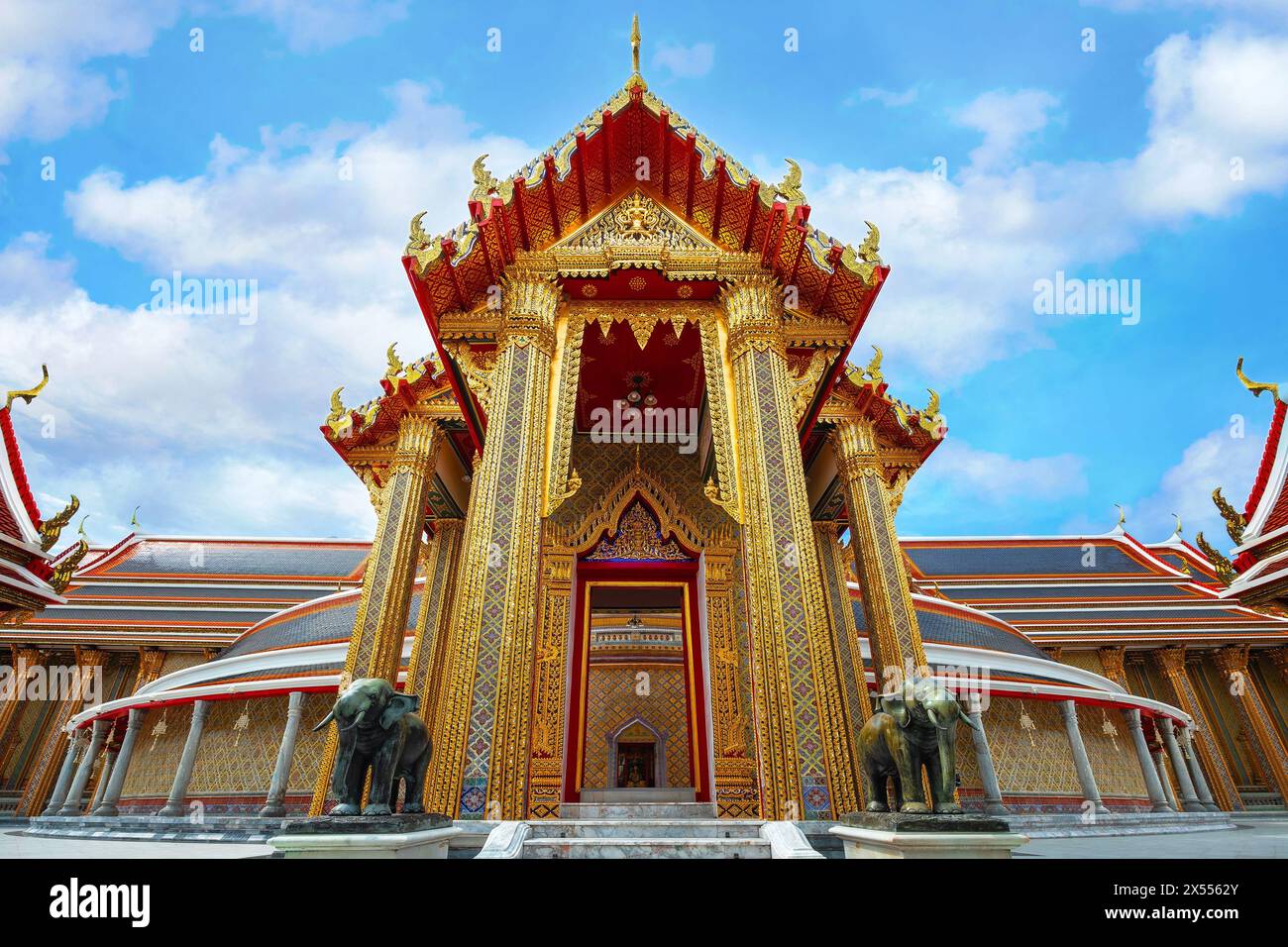 Bangkok, Thailand - December 25 2023: Wat Ratchabophit Sathit Maha Simaram Ratchaworawihan Stock ...