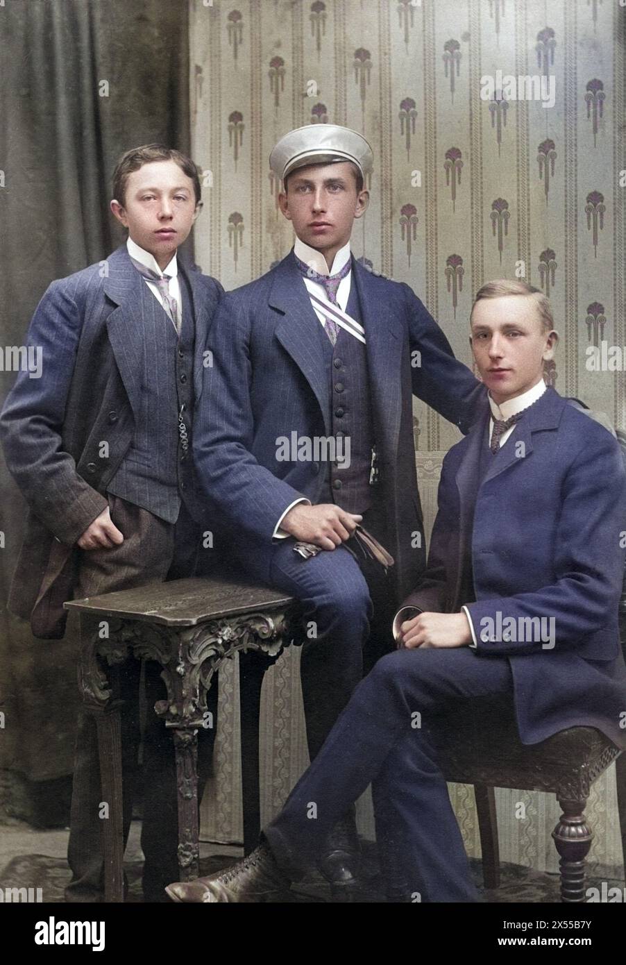 people, men, portrait / half length 1910s, three young men, Bamberg ...