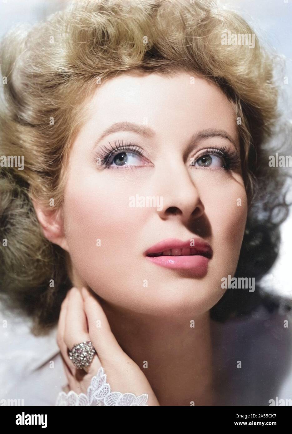 British actress 1950s hi-res stock photography and images - Alamy