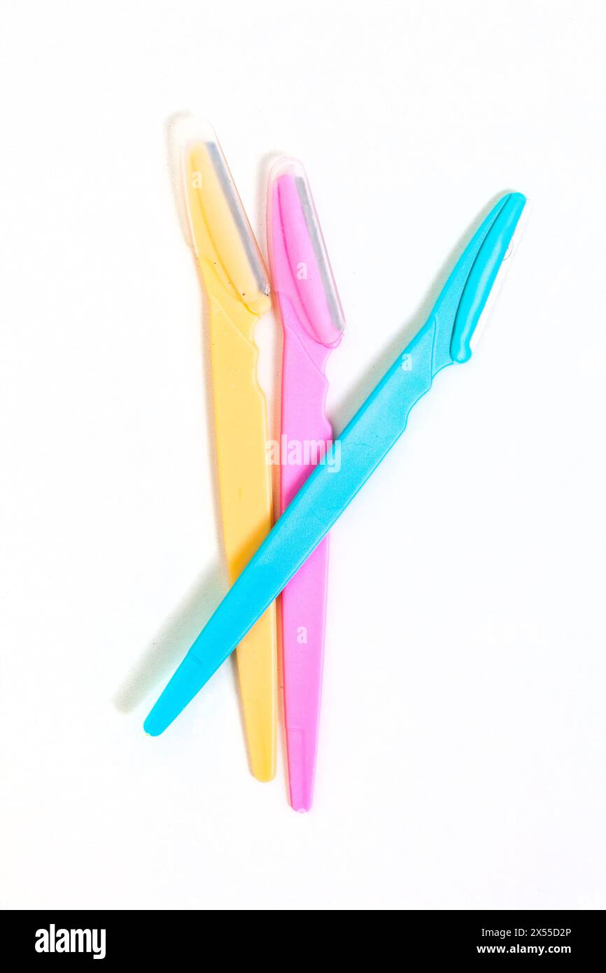 cosmetic eyebrow blade trimmers Stock Photo - Alamy