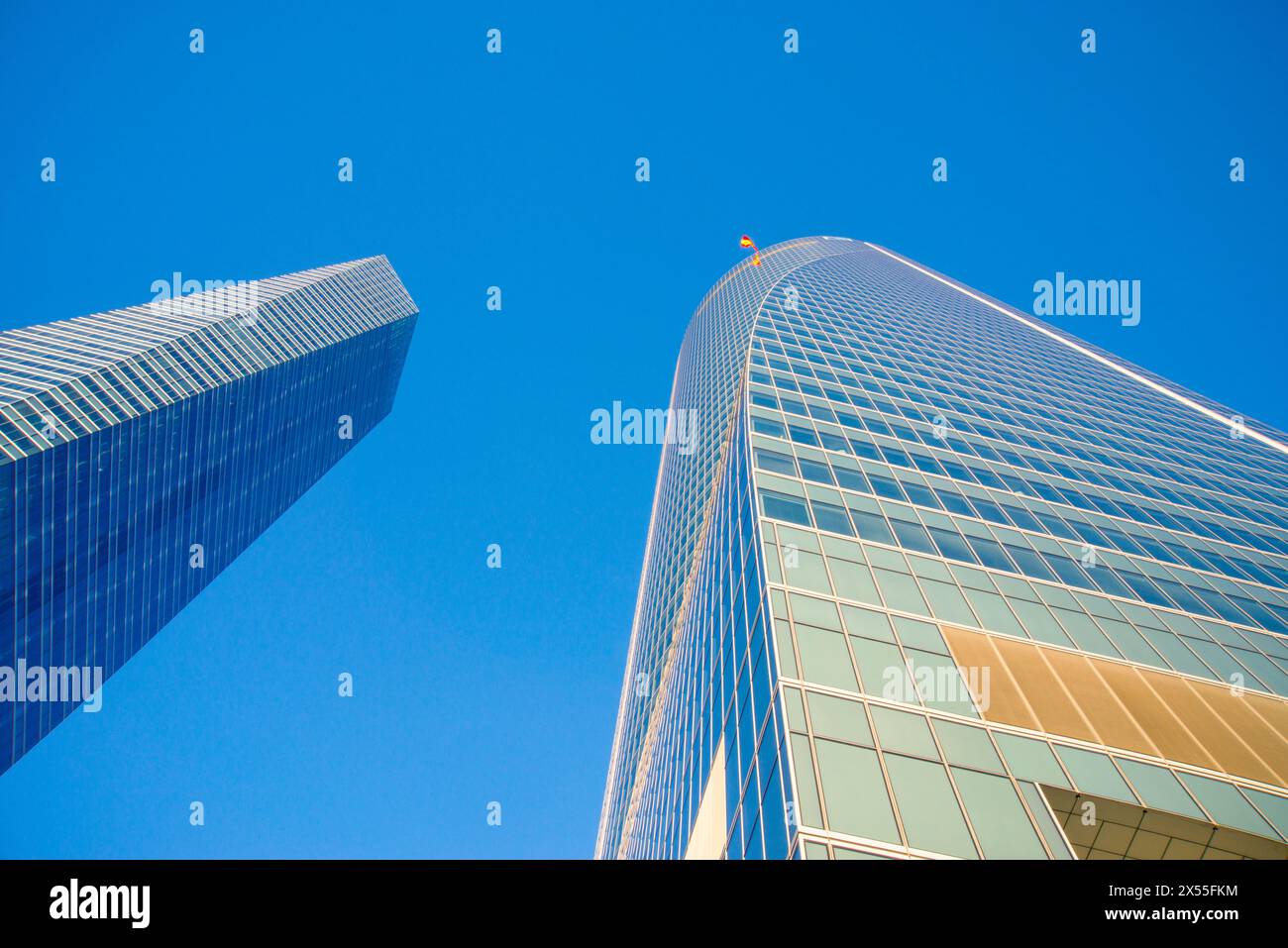 Espacio Tower and Cristal Tower, view from below. CTBA, Madrid, Spain ...