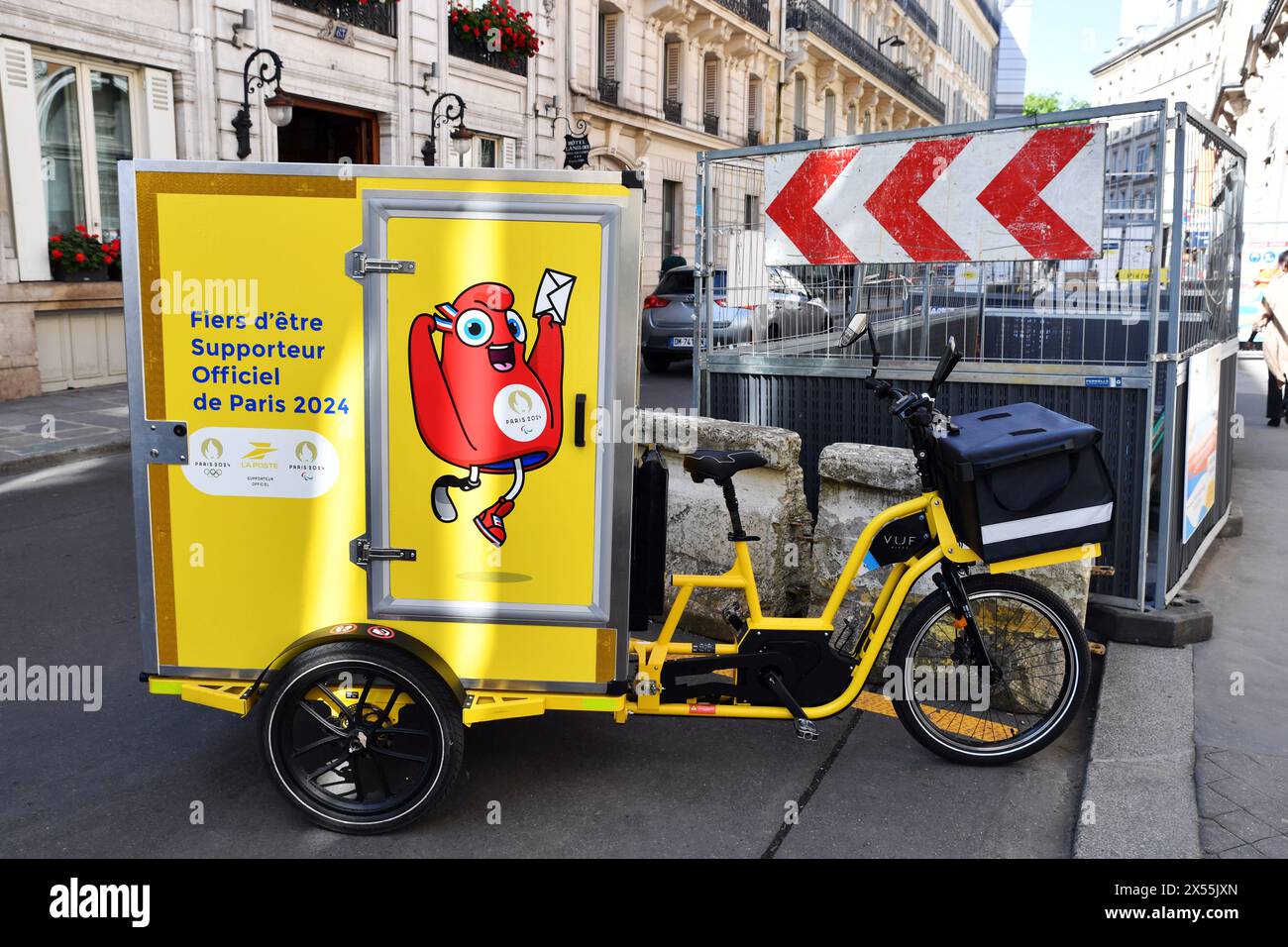 Electric cargo bicycle of postal service - Paris - France Stock Photo ...