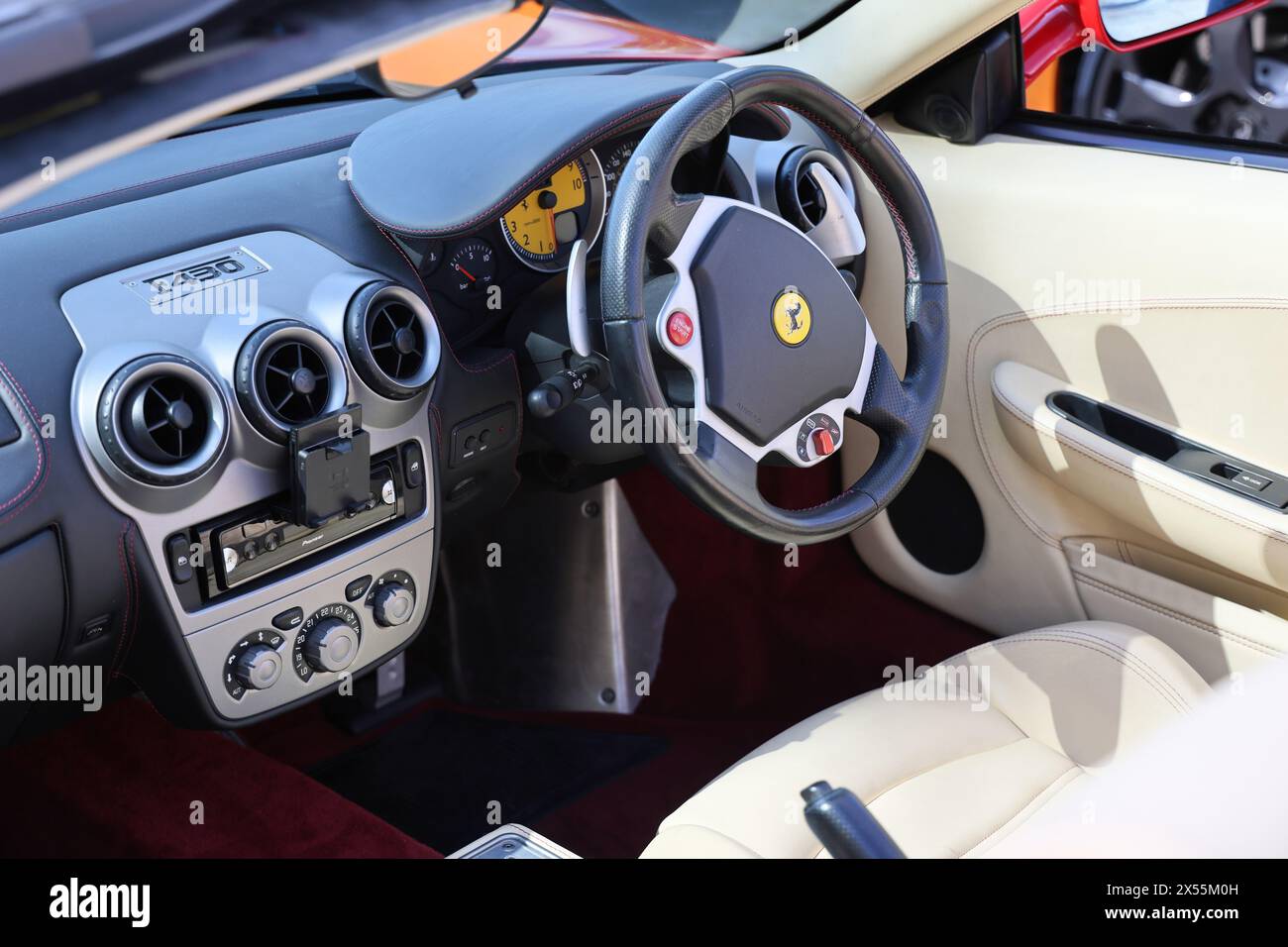 Ferrari f430 cockpit hi-res stock photography and images - Alamy