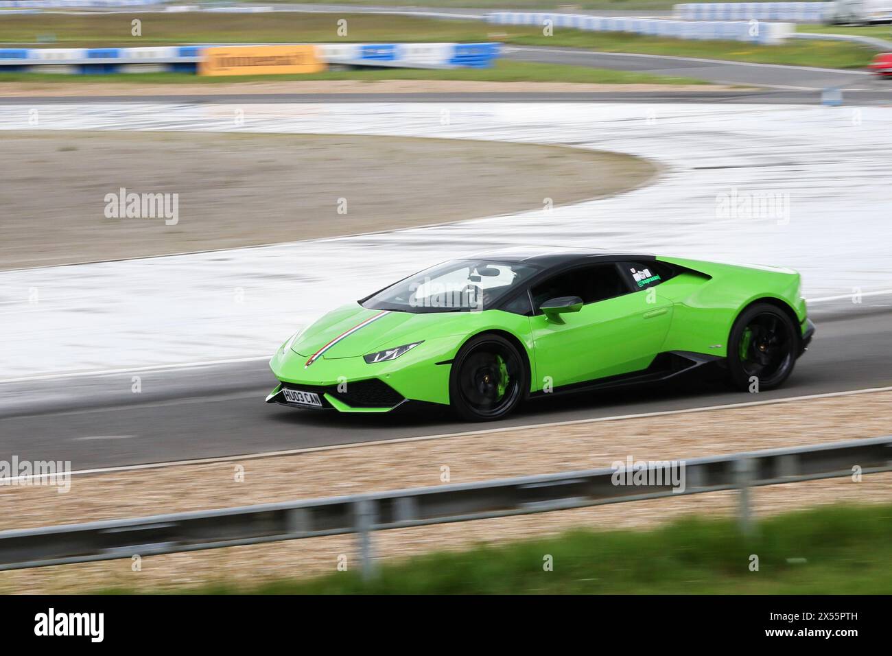 Lamborghini Huracan LP610-4 Spyder on track at Italian Car Day at ...