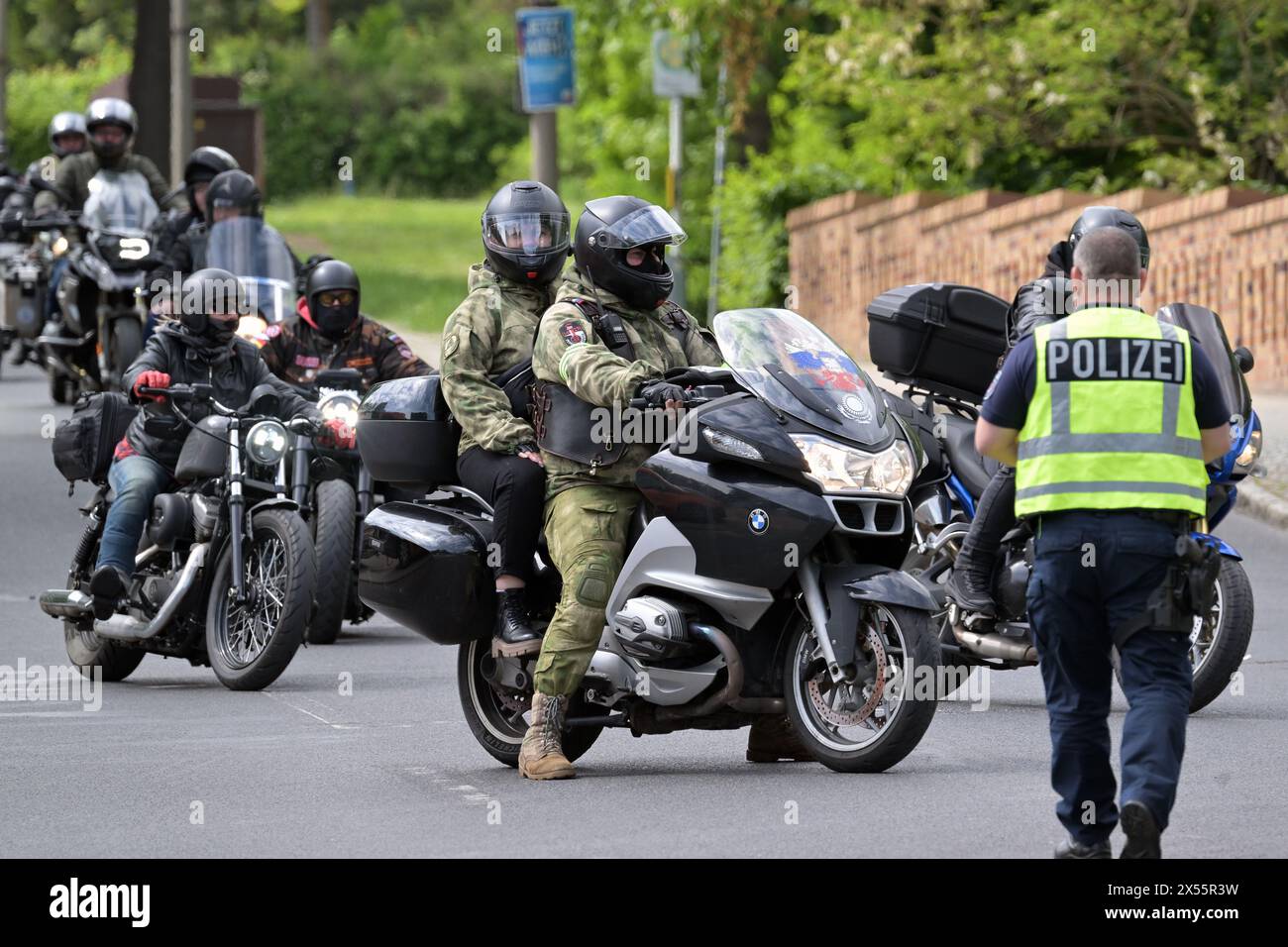 Seelow, Germany. 07th May, 2024. A group from the "Nachtwölfe" rocker ...