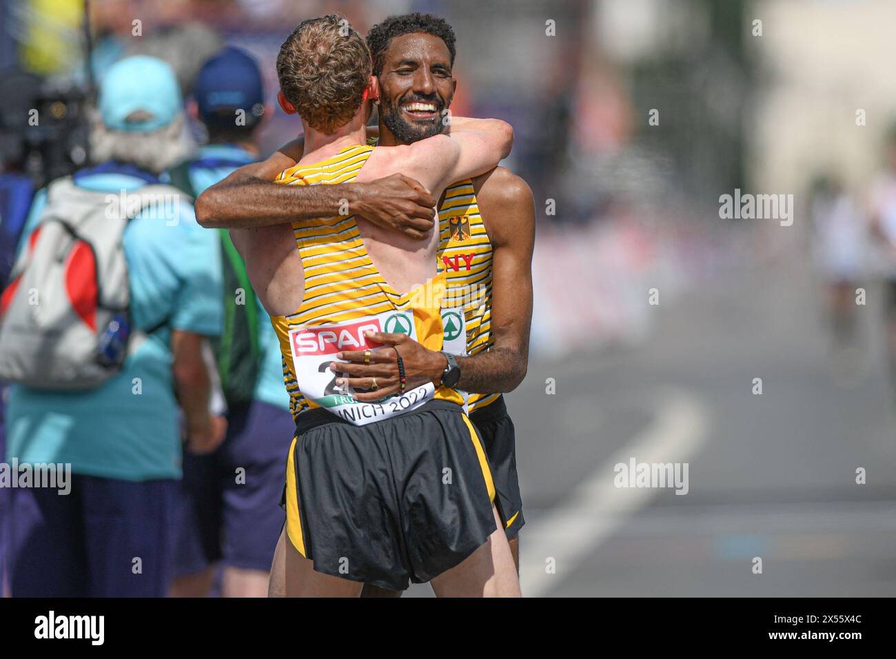 Amanal Petros and Richard Ringer (Grmany). Men's Marathon. European ...