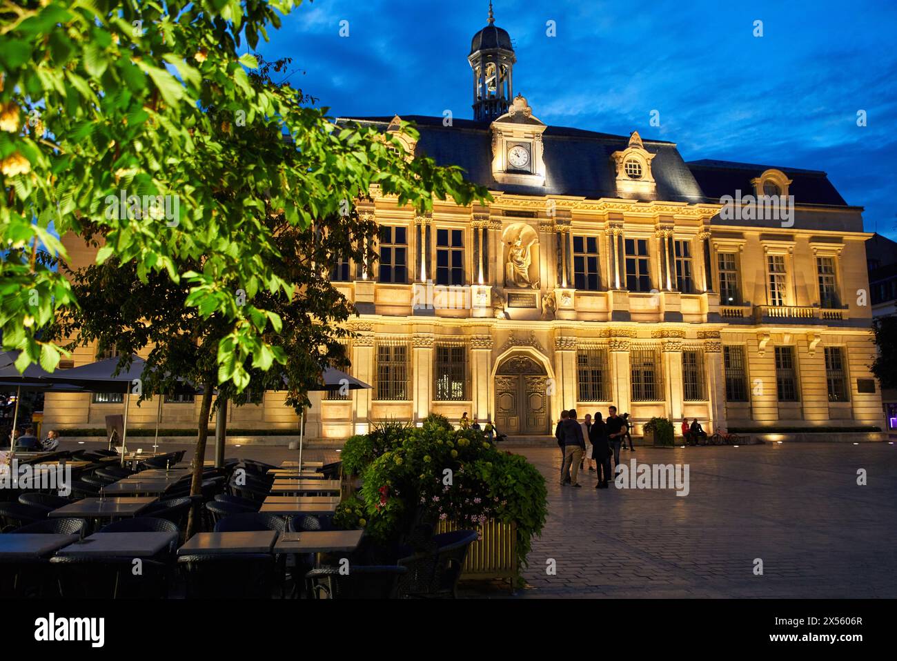 Hotel de Ville, Place Alexandre Israël, Troyes, Champagne-Ardenne ...