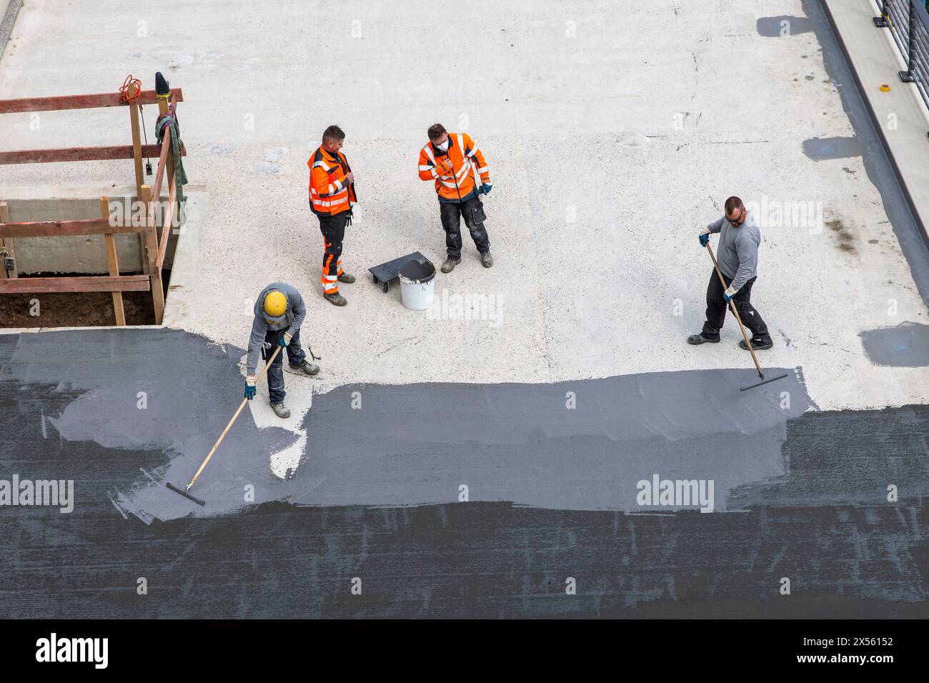 the Rhine promenade in front of the old town gets a new cantilever slab ...