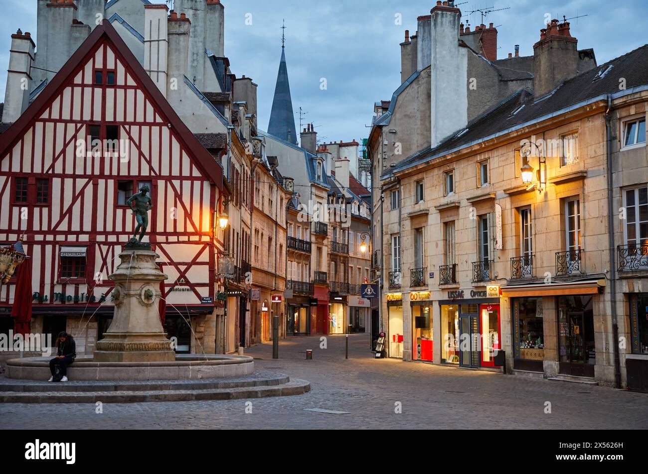 Statue of Bareuzai, Place Francois Rude, Dijon, Côte d´Or, Burgundy ...