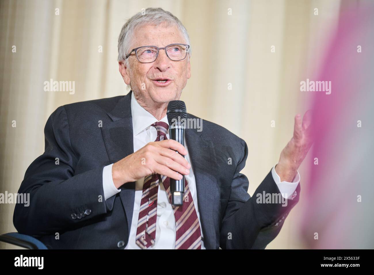 Bill gates young hi-res stock photography and images - Alamy