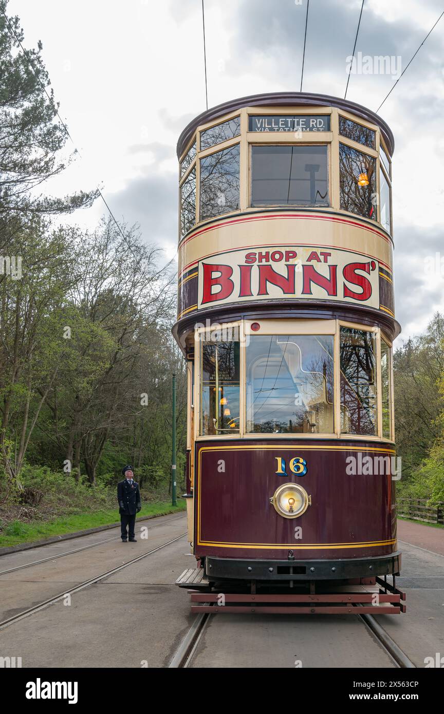 Operational vintage Sunderland Corporation Tram at the Beamish Museum ...