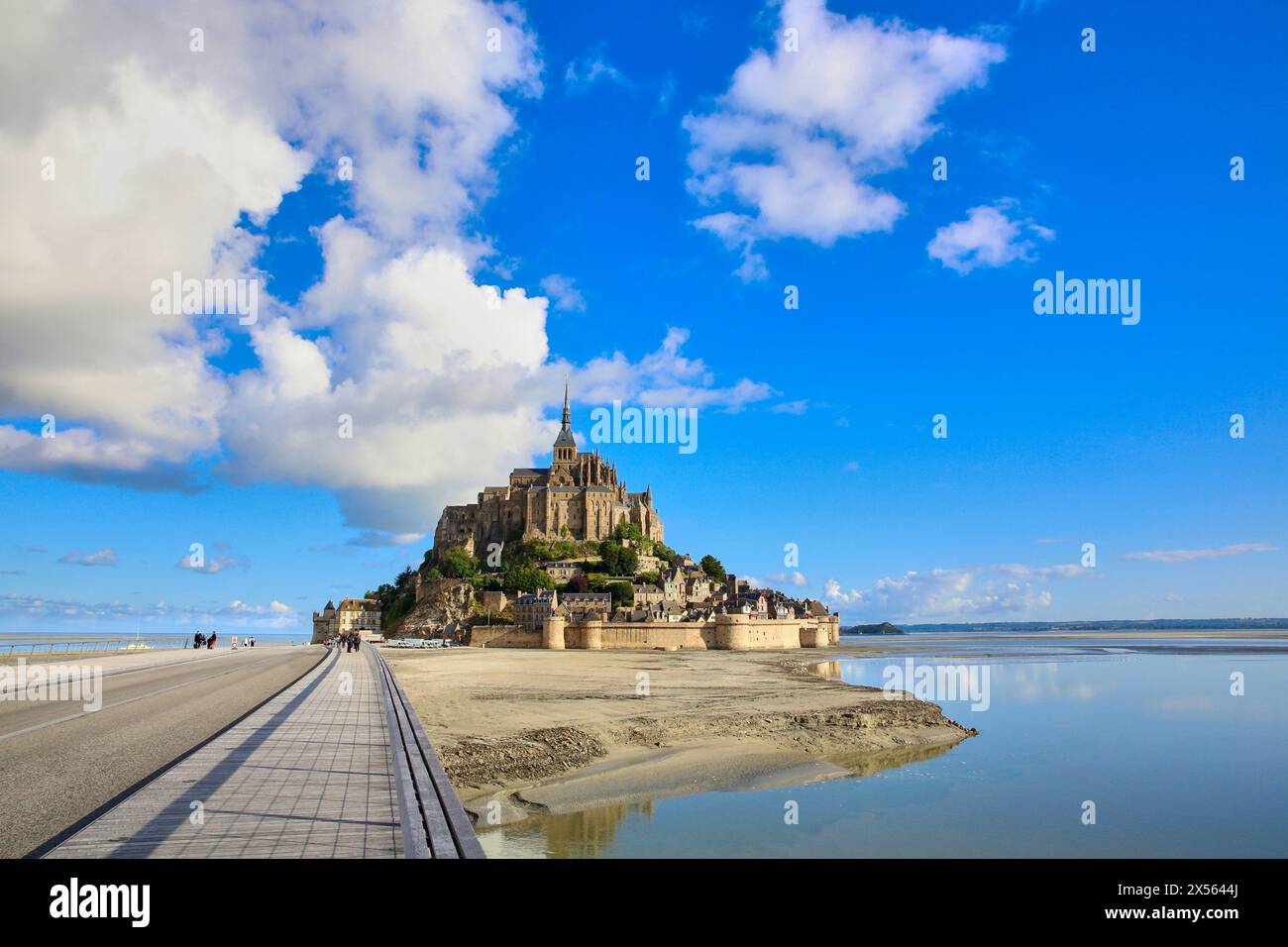 Mont Saint Michel, St Michael´s Mount, Manche Department, Basse ...