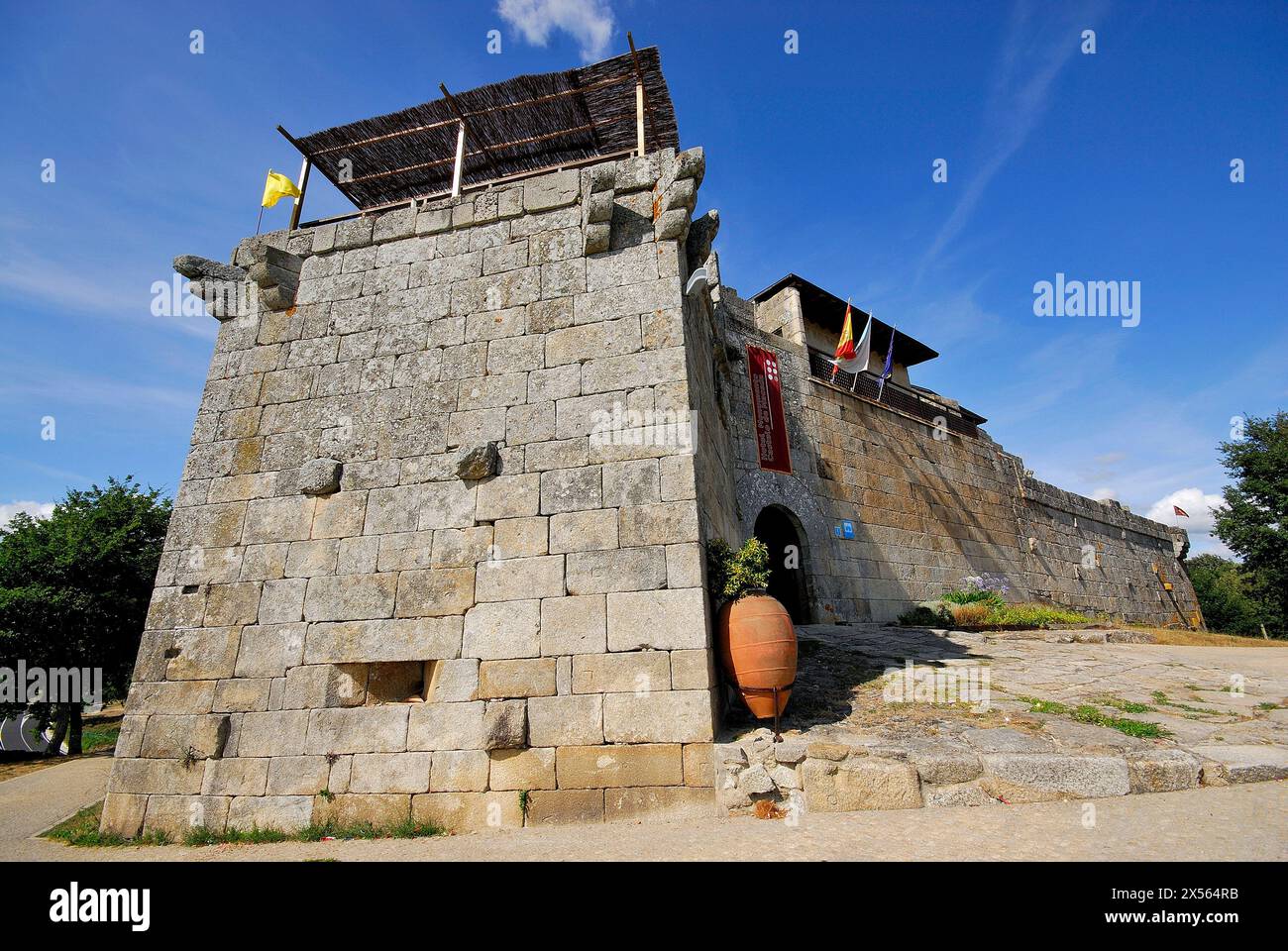 Castle of maceda hi-res stock photography and images - Alamy