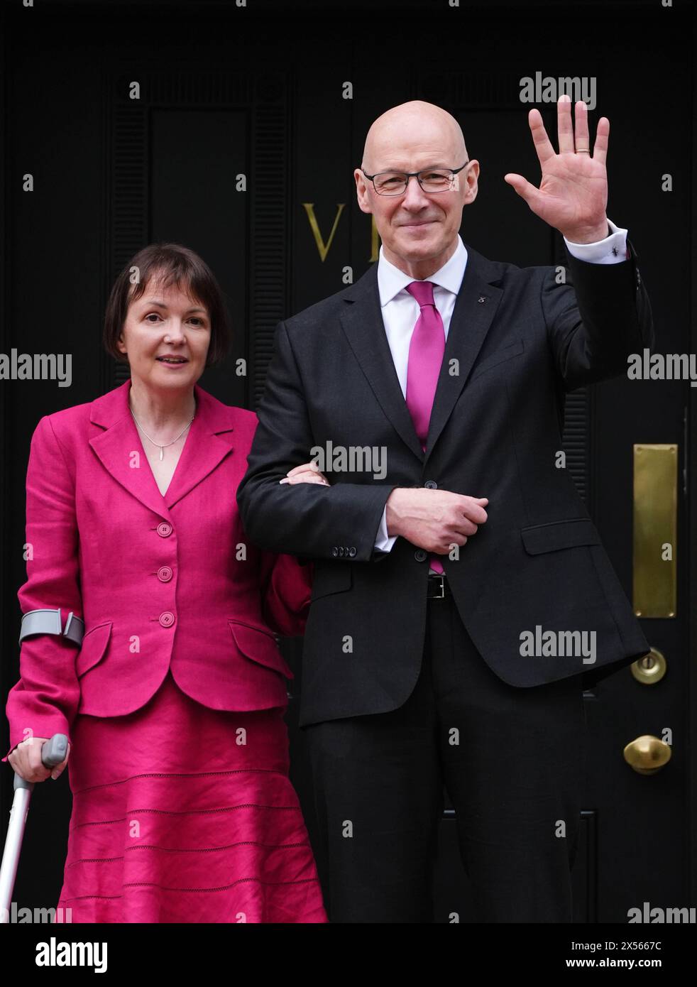 John Swinney, with his wife Elizabeth Quigley, on the steps of Bute ...