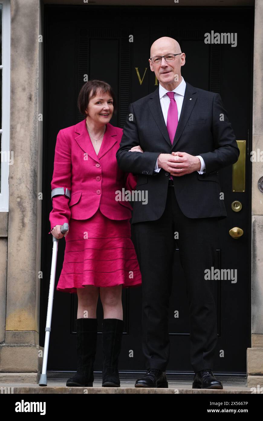 John Swinney, with his wife Elizabeth Quigley, on the steps of Bute ...