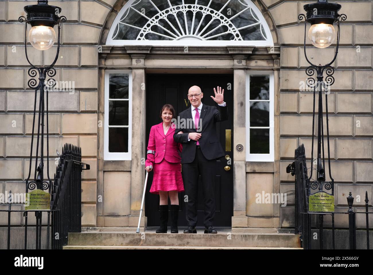 John Swinney, with his wife Elizabeth Quigley, on the steps of Bute ...