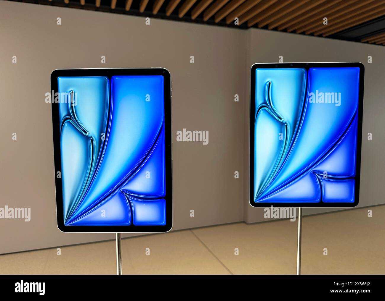 London, UK. 07th May, 2024. The new iPad Pro models can be seen at an ...