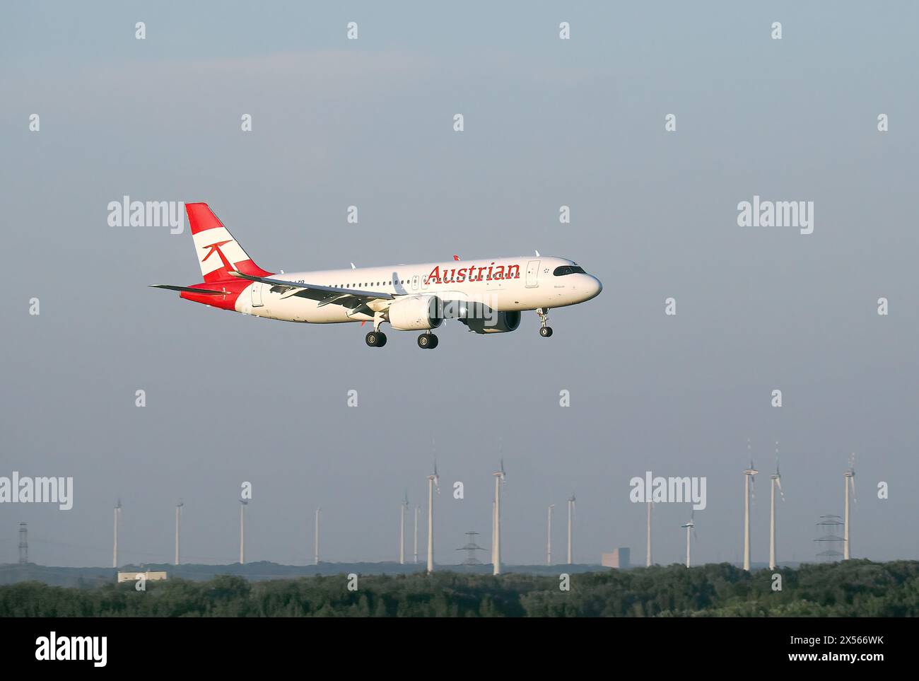 Austrian Airlines (is the flag carrier of Austria), Airbus A320 ...