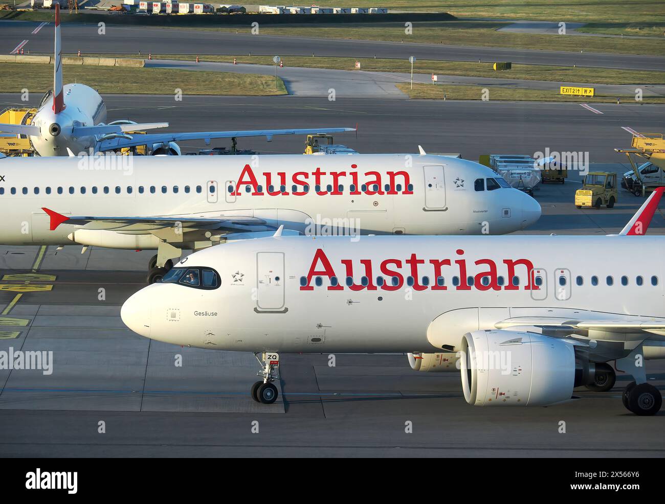 Austrian Airlines (is the flag carrier of Austria), Airbus A320 ...