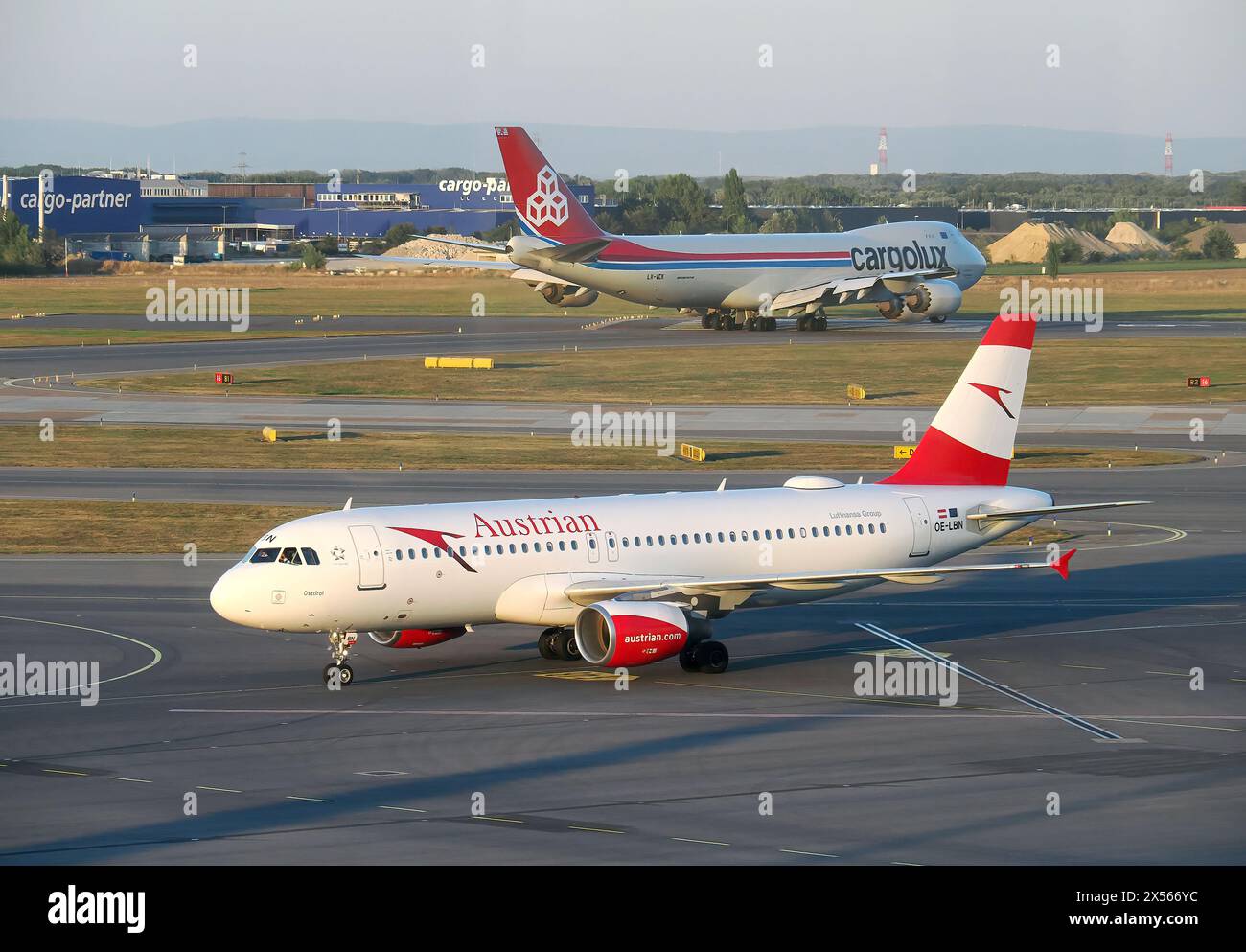 Austrian Airlines (is the flag carrier of Austria), Airbus A320 ...