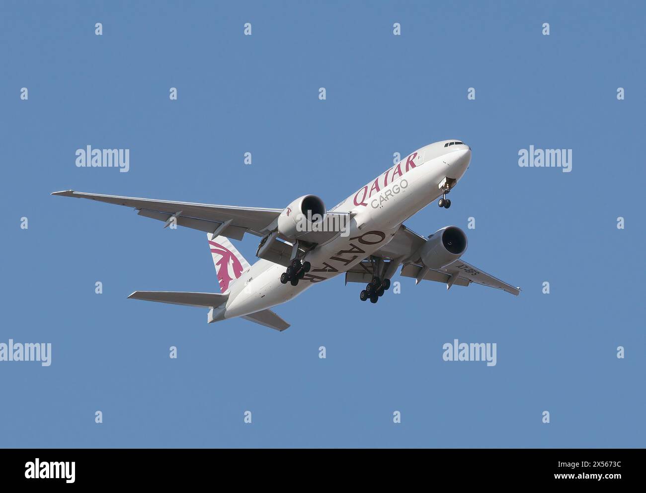 Qatar Cargo (is the state-owned flag carrier of Qatar), Boeing 777-FDZ ...