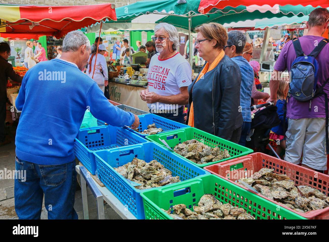Selling oysters. Place Saint-Aubin, medieval city, Guerande, Loire ...