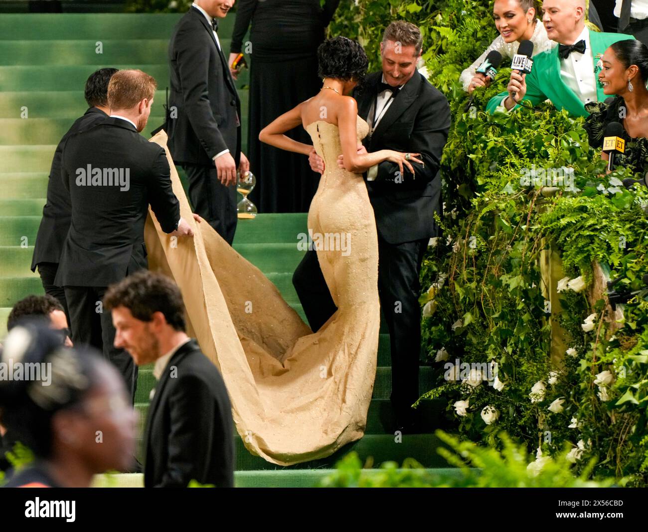 Tyla 2024 met gala hi-res stock photography and images - Alamy