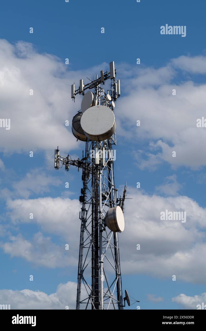 6g antenna hi-res stock photography and images - Alamy