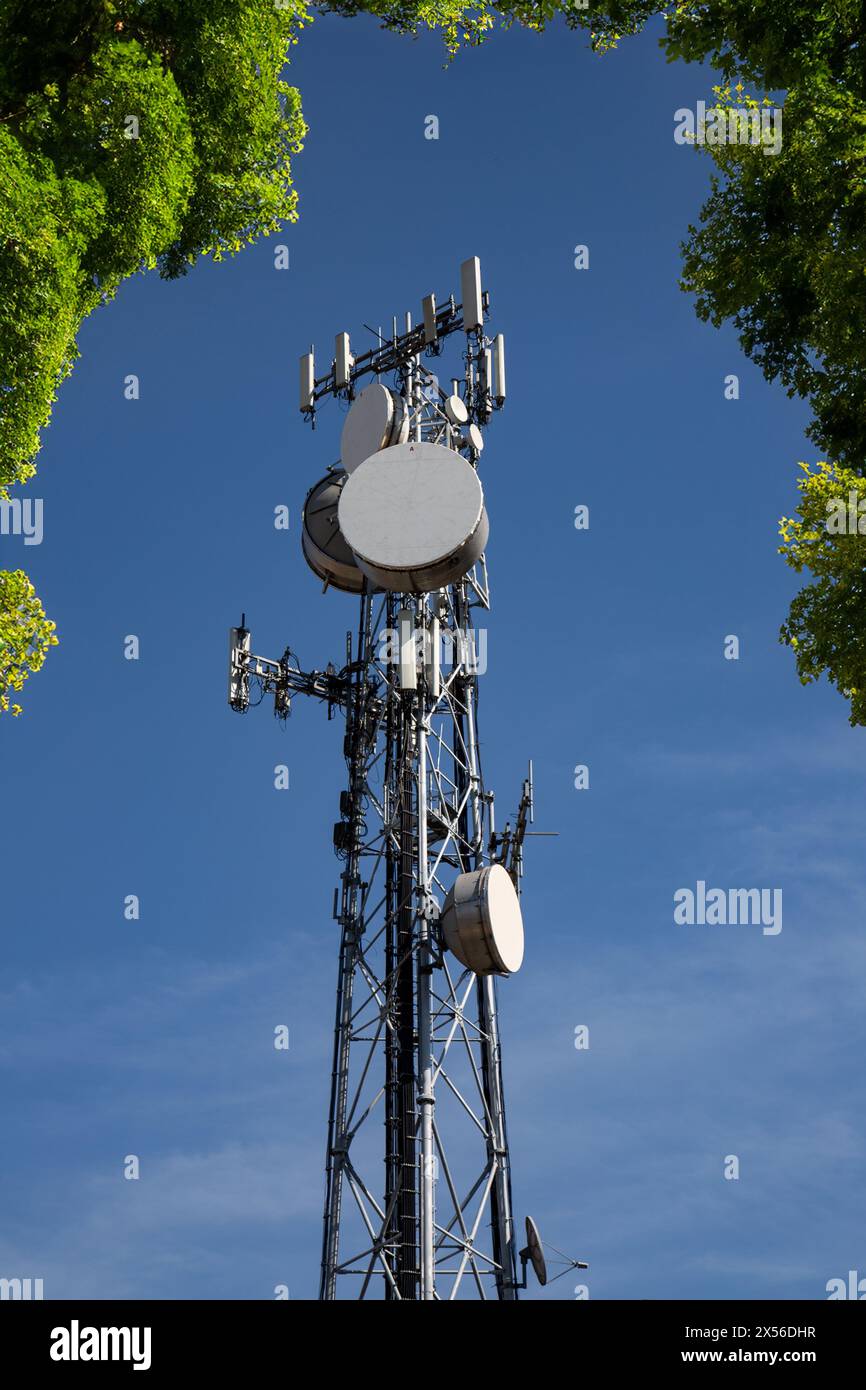6g antenna hi-res stock photography and images - Alamy
