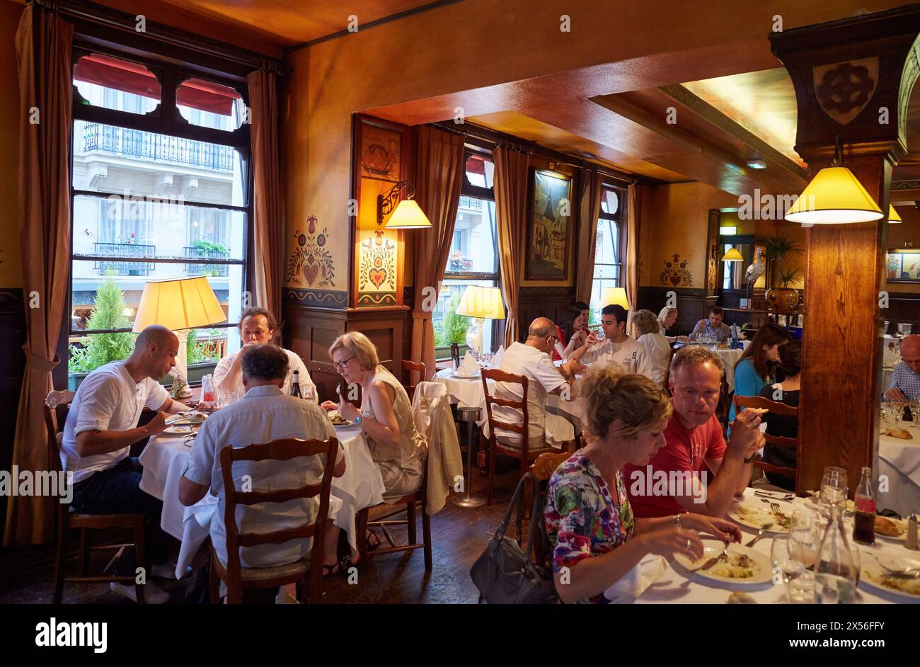 Brasserie Bofinger, Rue de la Bastille, Paris, France Stock Photo - Alamy