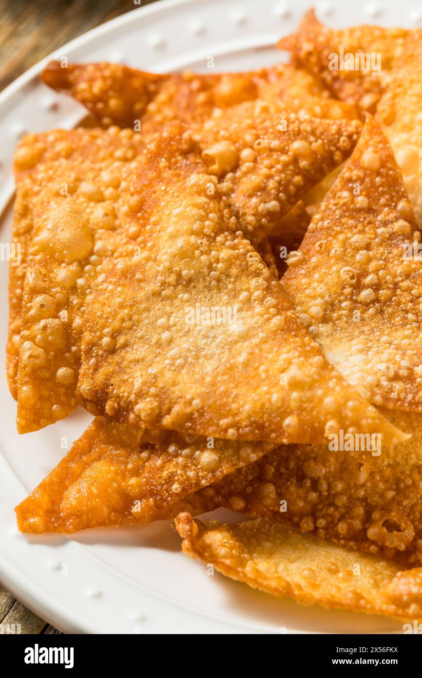 Homemade Deep Fried Chinese Wonton Chips Ready to Eat Stock Photo - Alamy