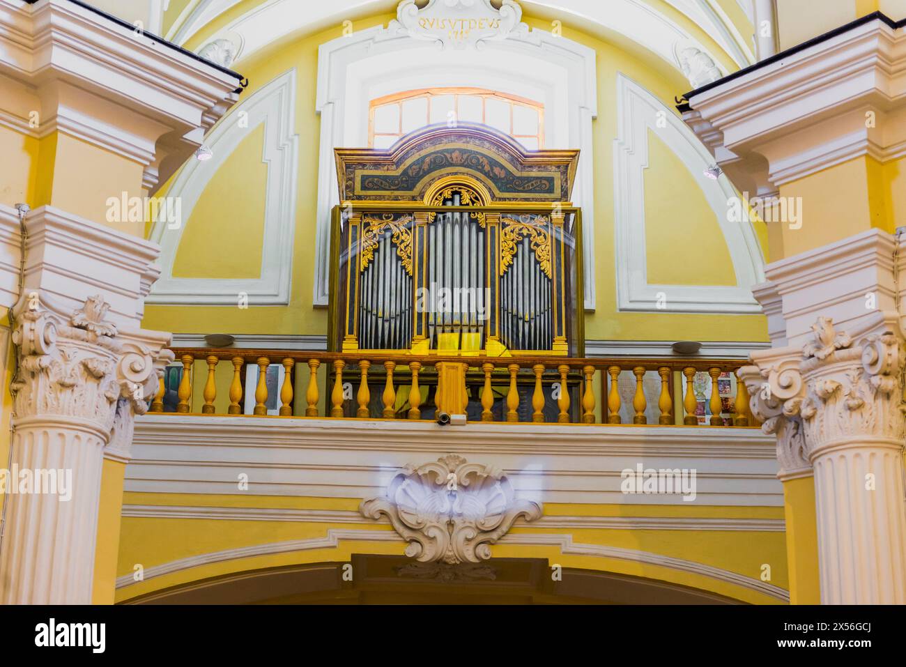 Iglesia de Santo Stefano in Capri, Italy Stock Photo - Alamy