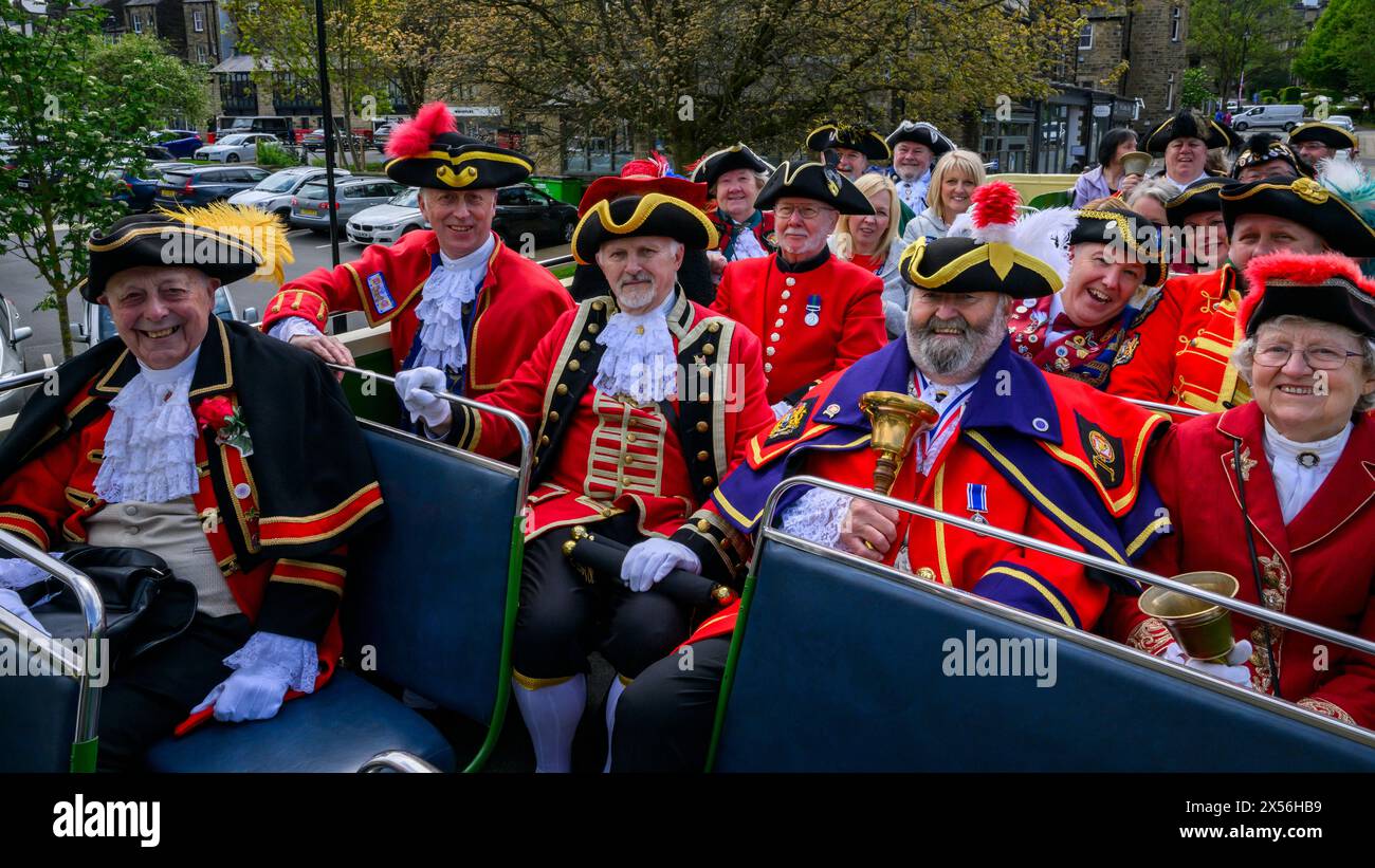 Town criers smile (bellmen & bellwomen in colourful braided crier's ...