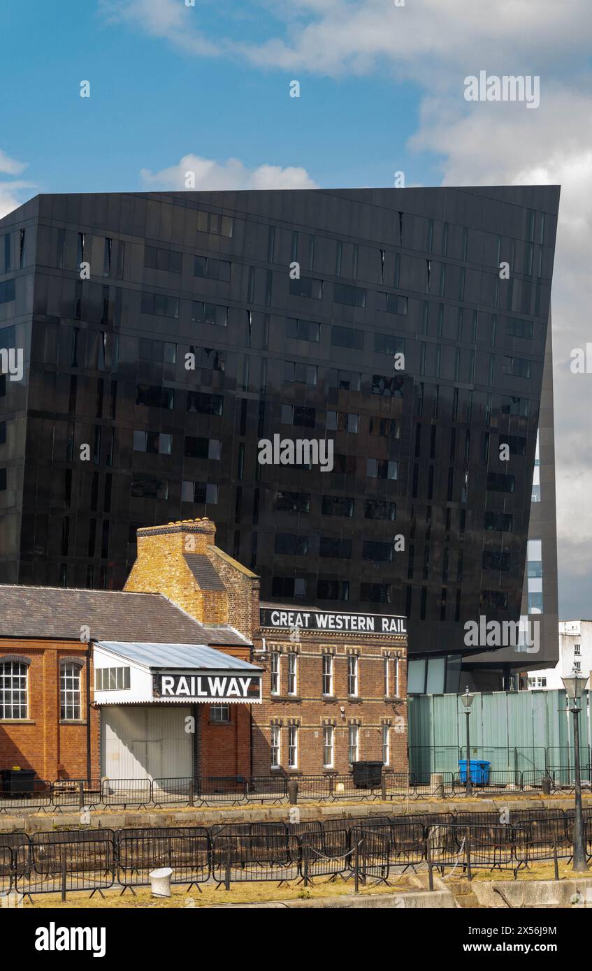 Great Western Rail warehouse in Liverpool Stock Photo - Alamy