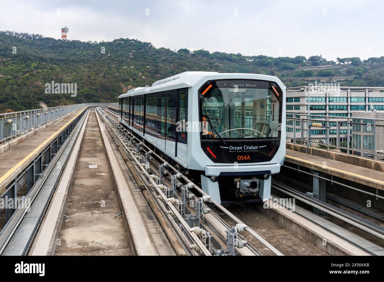 Macau, China - 5. April 2024: Fahrerlose Bahn Macao Light Rapid Transit ...