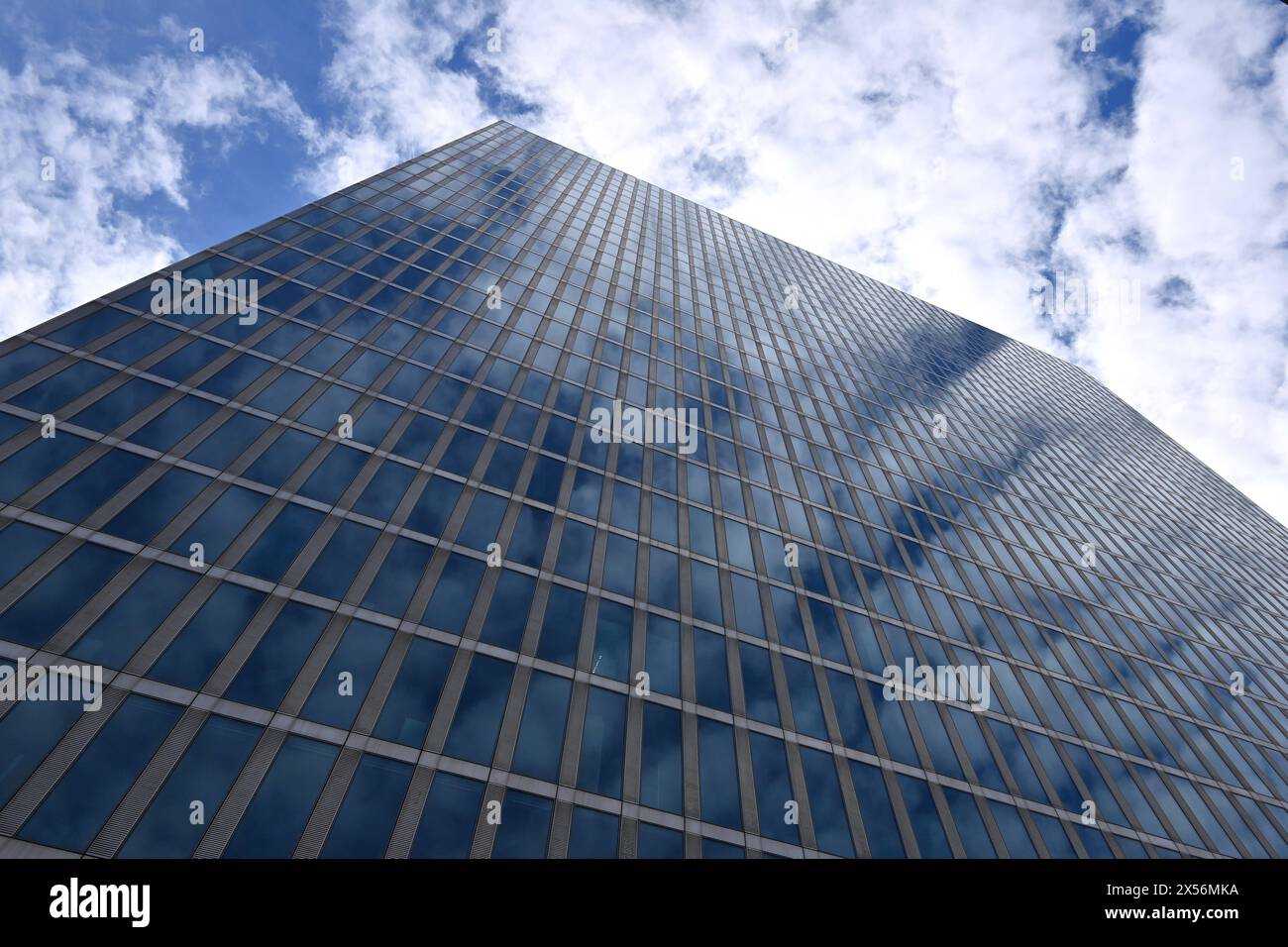 Higlight Towers in Muenchen,Hochhaus,Gebaeude, Buerogebaeude,Bueroturm ...